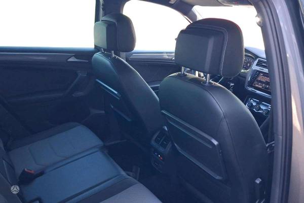 Pelēks Volkswagen Tiguan 2019 Klaipėda, ar dzinēja tilpumu 1.97 L un nobraukumu 121 tūkst. km par 23300 €, foto 9 vietnē AUTOMOTO.COM.LV