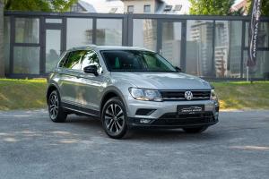 Grey Volkswagen Tiguan 2019 in Vilnius, with an engine capacity of 1.97 L and mileage of 275 thousand km for 14500 €, photo  on AUTOMOTO.COM.LV