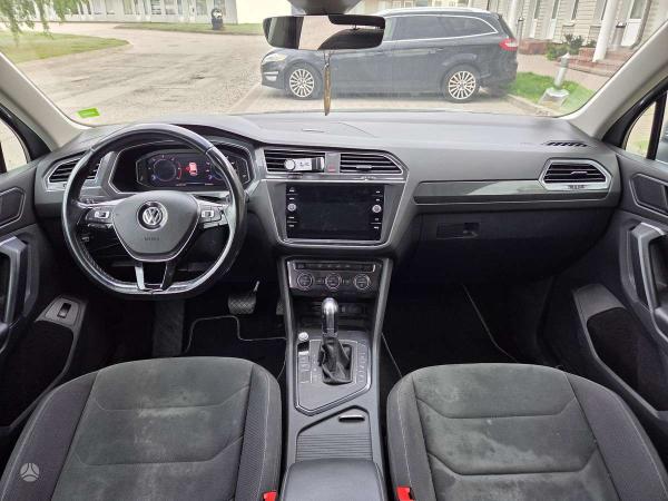 Grey Volkswagen Tiguan 2019 in Vilnius, with an engine capacity of 1.97 L and mileage of 204 thousand km for 16200 €, photo 10 on AUTOMOTO.COM.LV