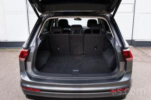 Pelēks Volkswagen Tiguan 2019 Rīga, ar dzinēja tilpumu 2.00 L un nobraukumu 56 tūkst. km par 19950 €, foto 21 vietnē AUTOMOTO.COM.LV