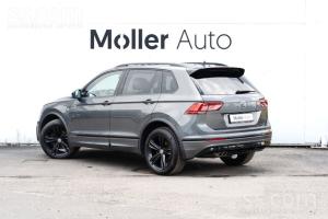 Grey Volkswagen Tiguan 2019 in Riga, with an engine capacity of 2.00 L and mileage of 214 thousand km for 20850 €, photo 4 on AUTOMOTO.COM.LV