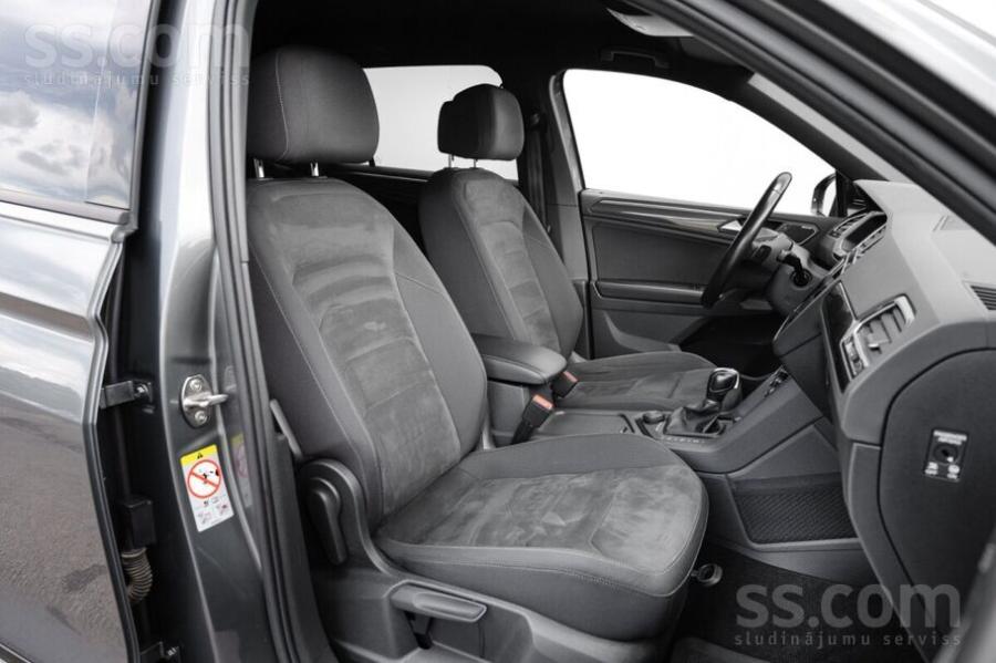 Grey Volkswagen Tiguan 2019 in Riga, with an engine capacity of 2.00 L and mileage of 214 thousand km for 20850 €, photo 8 on AUTOMOTO.COM.LV