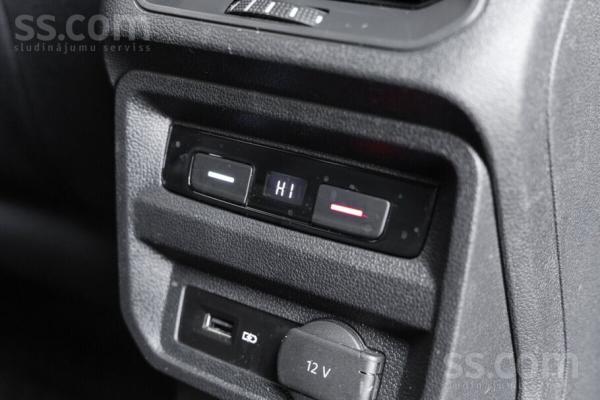 Pelēks Volkswagen Tiguan 2019 Rīga, ar dzinēja tilpumu 2.00 L un nobraukumu 214 tūkst. km par 20850 €, foto 8 vietnē AUTOMOTO.COM.LV