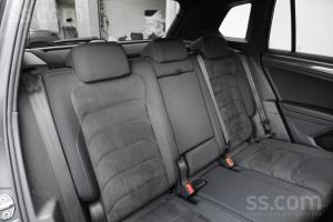 Grey Volkswagen Tiguan 2019 in Riga, with an engine capacity of 2.00 L and mileage of 214 thousand km for 20850 €, photo 10 on AUTOMOTO.COM.LV