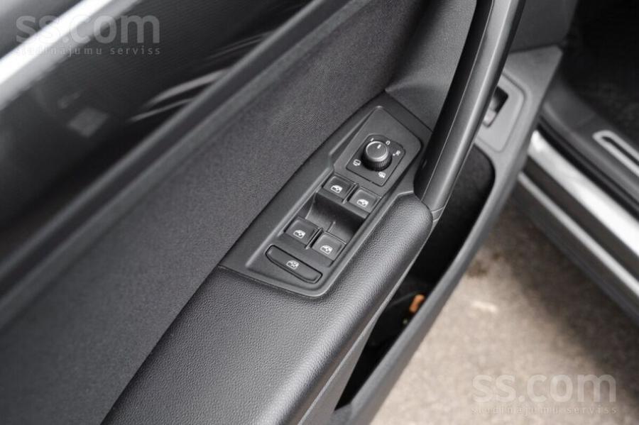 Grey Volkswagen Tiguan 2019 in Riga, with an engine capacity of 2.00 L and mileage of 214 thousand km for 20850 €, photo 11 on AUTOMOTO.COM.LV