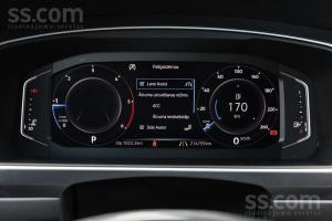 Grey Volkswagen Tiguan 2019 in Riga, with an engine capacity of 2.00 L and mileage of 214 thousand km for 20850 €, photo 16 on AUTOMOTO.COM.LV