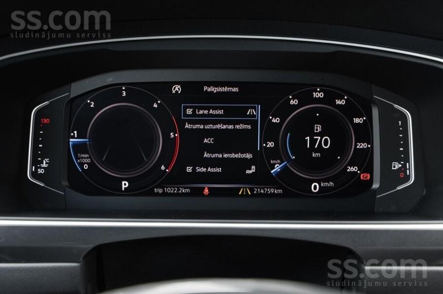 Grey Volkswagen Tiguan 2019 in Riga, with an engine capacity of 2.00 L and mileage of 214 thousand km for 20850 €, photo 16 on AUTOMOTO.COM.LV