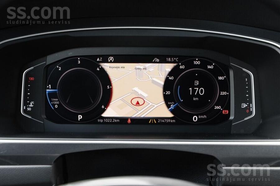 Grey Volkswagen Tiguan 2019 in Riga, with an engine capacity of 2.00 L and mileage of 214 thousand km for 20850 €, photo 18 on AUTOMOTO.COM.LV