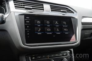 Grey Volkswagen Tiguan 2019 in Riga, with an engine capacity of 2.00 L and mileage of 214 thousand km for 20850 €, photo 23 on AUTOMOTO.COM.LV
