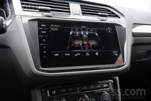 Grey Volkswagen Tiguan 2019 in Riga, with an engine capacity of 2.00 L and mileage of 214 thousand km for 20850 €, photo 29 on AUTOMOTO.COM.LV