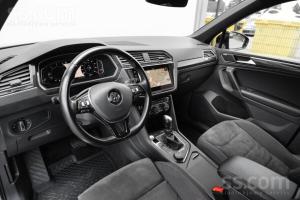 Grey Volkswagen Tiguan 2019 in Riga, with an engine capacity of 2.00 L and mileage of 214 thousand km for 20850 €, photo 31 on AUTOMOTO.COM.LV