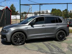 Grey Volkswagen Tiguan 2019 in Riga, with an engine capacity of 2.00 L and mileage of 108 thousand km for 21900 €, photo 3 on AUTOMOTO.COM.LV