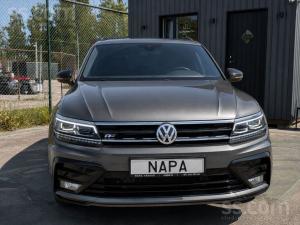 Grey Volkswagen Tiguan 2019 in Riga, with an engine capacity of 2.00 L and mileage of 108 thousand km for 21900 €, photo 4 on AUTOMOTO.COM.LV