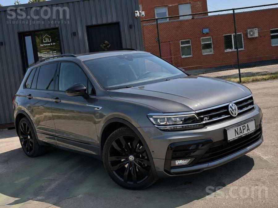 Grey Volkswagen Tiguan 2019 in Riga, with an engine capacity of 2.00 L and mileage of 108 thousand km for 21900 €, photo 5 on AUTOMOTO.COM.LV