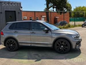 Grey Volkswagen Tiguan 2019 in Riga, with an engine capacity of 2.00 L and mileage of 108 thousand km for 21900 €, photo 6 on AUTOMOTO.COM.LV