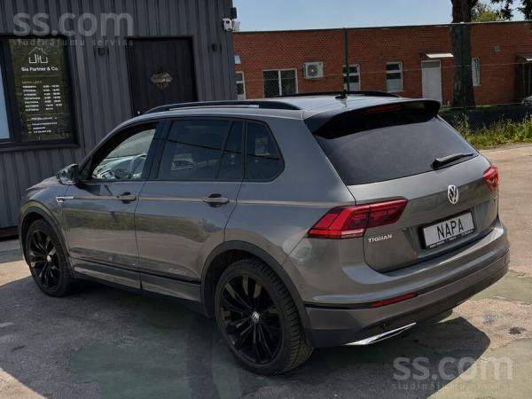 Pelēks Volkswagen Tiguan 2019 Rīga, ar dzinēja tilpumu 2.00 L un nobraukumu 108 tūkst. km par 21900 €, foto 8 vietnē AUTOMOTO.COM.LV