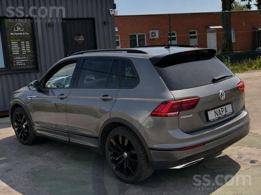 Grey Volkswagen Tiguan 2019 in Riga, with an engine capacity of 2.00 L and mileage of 108 thousand km for 21900 €, photo 9 on AUTOMOTO.COM.LV