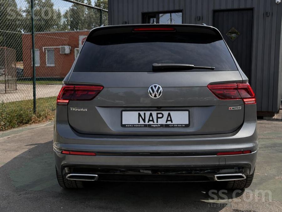 Grey Volkswagen Tiguan 2019 in Riga, with an engine capacity of 2.00 L and mileage of 108 thousand km for 21900 €, photo 10 on AUTOMOTO.COM.LV