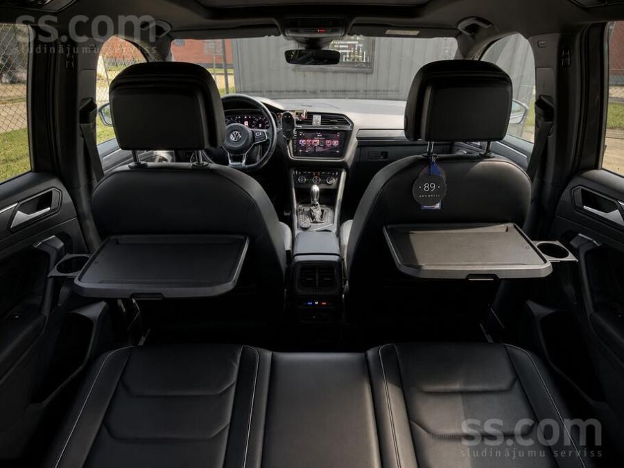 Grey Volkswagen Tiguan 2019 in Riga, with an engine capacity of 2.00 L and mileage of 108 thousand km for 21900 €, photo 13 on AUTOMOTO.COM.LV