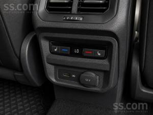 Grey Volkswagen Tiguan 2019 in Riga, with an engine capacity of 2.00 L and mileage of 108 thousand km for 21900 €, photo 17 on AUTOMOTO.COM.LV