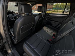 Grey Volkswagen Tiguan 2019 in Riga, with an engine capacity of 2.00 L and mileage of 108 thousand km for 21900 €, photo 18 on AUTOMOTO.COM.LV