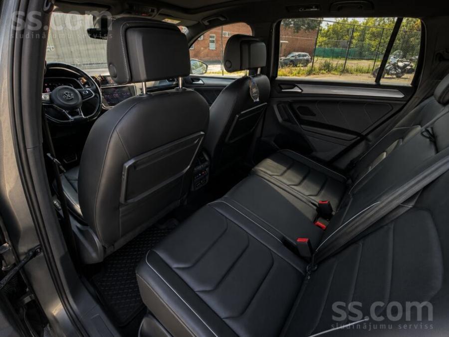 Grey Volkswagen Tiguan 2019 in Riga, with an engine capacity of 2.00 L and mileage of 108 thousand km for 21900 €, photo 18 on AUTOMOTO.COM.LV