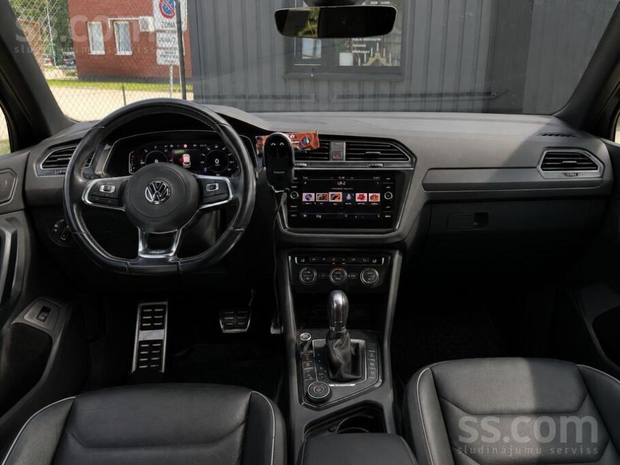 Grey Volkswagen Tiguan 2019 in Riga, with an engine capacity of 2.00 L and mileage of 108 thousand km for 21900 €, photo 19 on AUTOMOTO.COM.LV