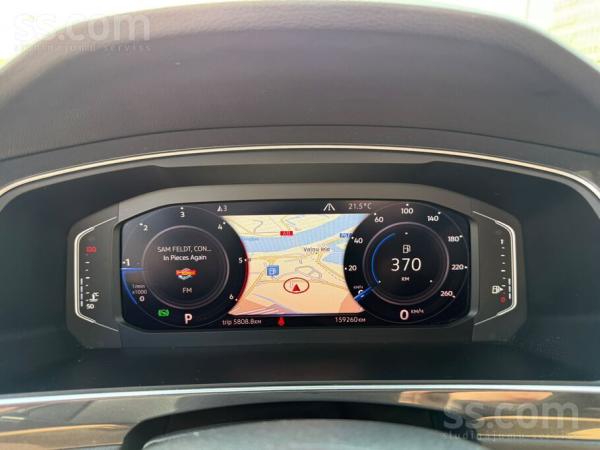 Grey Volkswagen Tiguan 2019 in Daugavpils, with an engine capacity of 2.00 L and mileage of 159 thousand km for 19500 €, photo 8 on AUTOMOTO.COM.LV