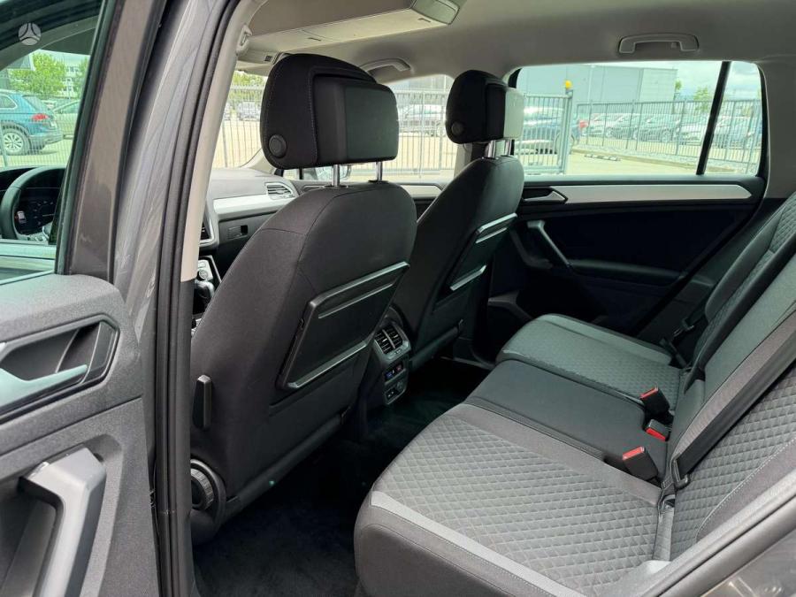 Pelēks Volkswagen Tiguan 2019 Kauņa, ar dzinēja tilpumu 1.50 L un nobraukumu 226 tūkst. km par 15500 €, foto 14 vietnē AUTOMOTO.COM.LV