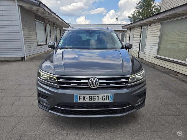 Pelēks Volkswagen Tiguan 2019 Viļņa, ar dzinēja tilpumu 1.97 L un nobraukumu 215 tūkst. km par 16500 €, foto 2 vietnē AUTOMOTO.COM.LV