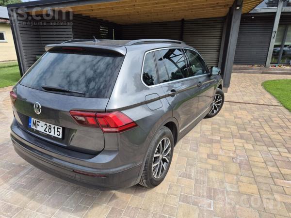 Grey Volkswagen Tiguan 2019 in Riga, with an engine capacity of 2.00 L and mileage of 107 thousand km for 19900 €, photo 3 on AUTOMOTO.COM.LV