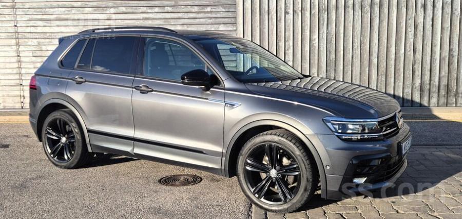 Grey Volkswagen Tiguan 2019 in Riga, with an engine capacity of 2.00 L and mileage of 108 thousand km for 21490 €, photo 1 on AUTOMOTO.COM.LV