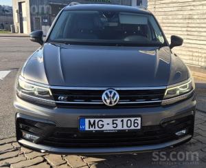 Grey Volkswagen Tiguan 2019 in Riga, with an engine capacity of 2.00 L and mileage of 108 thousand km for 21490 €, photo 5 on AUTOMOTO.COM.LV