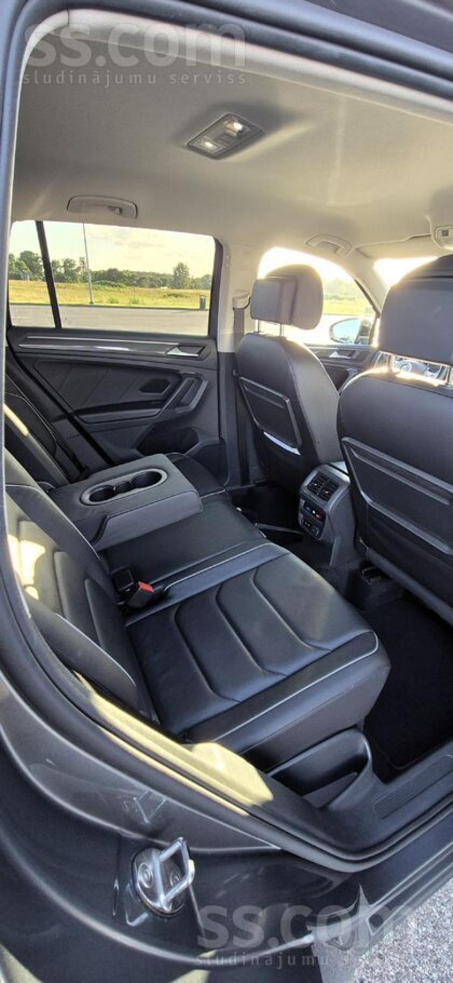 Grey Volkswagen Tiguan 2019 in Riga, with an engine capacity of 2.00 L and mileage of 108 thousand km for 21490 €, photo 9 on AUTOMOTO.COM.LV
