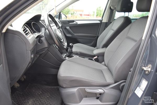 Pelēks Volkswagen Tiguan 2019 Viļņa, ar dzinēja tilpumu 1.50 L un nobraukumu 88 tūkst. km par 16950 €, foto 9 vietnē AUTOMOTO.COM.LV