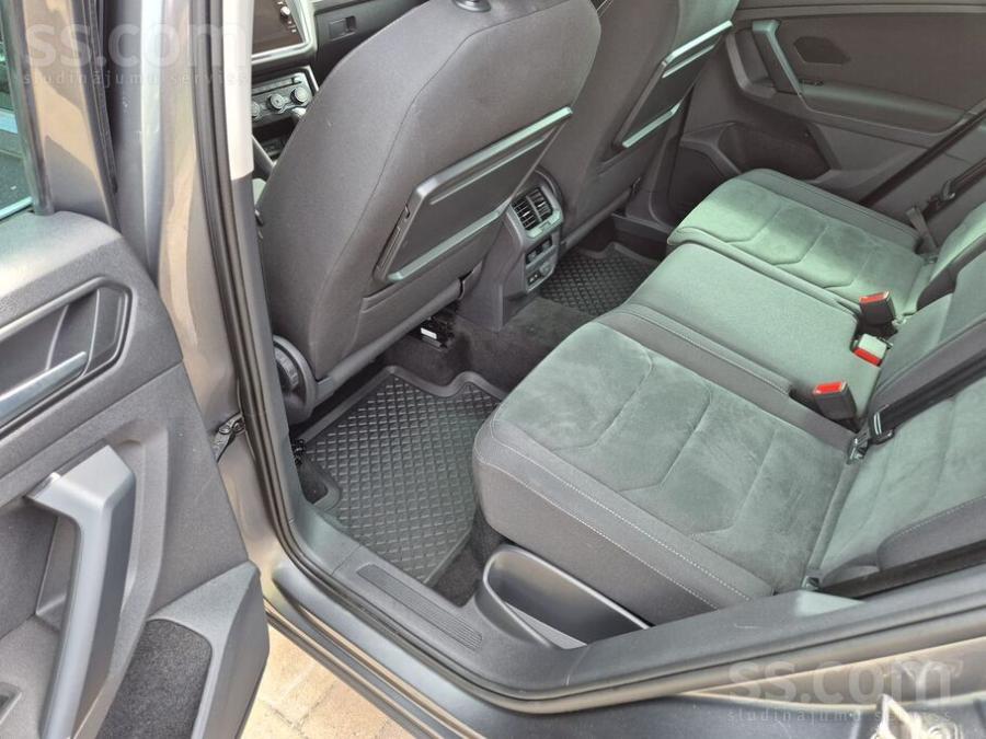 Pelēks Volkswagen Tiguan 2019 Rīga, ar dzinēja tilpumu 2.00 L un nobraukumu 107 tūkst. km par 18300 €, foto 6 vietnē AUTOMOTO.COM.LV