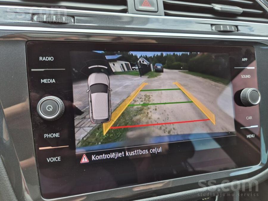 Pelēks Volkswagen Tiguan 2019 Rīga, ar dzinēja tilpumu 2.00 L un nobraukumu 107 tūkst. km par 18300 €, foto 19 vietnē AUTOMOTO.COM.LV