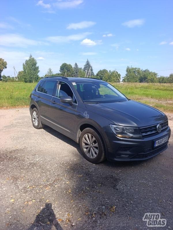 Grey Volkswagen Tiguan 2019 in Varena, with an engine capacity of 2.00 L and mileage of 0 thousand km for 16000 €, photo 3 on AUTOMOTO.COM.LV