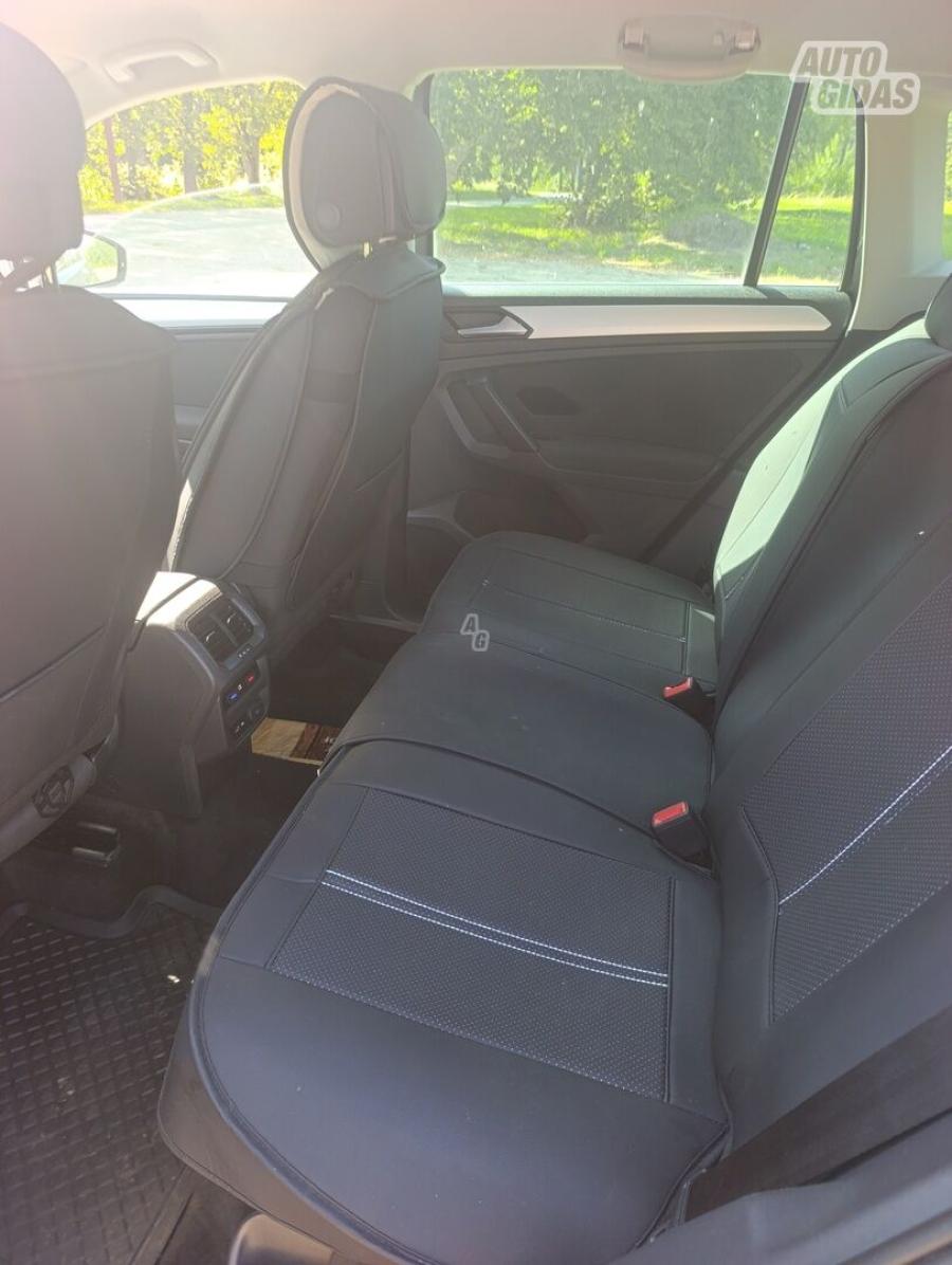 Pelēks Volkswagen Tiguan 2019 Varėna, ar dzinēja tilpumu 2.00 L un nobraukumu 0 tūkst. km par 16000 €, foto 6 vietnē AUTOMOTO.COM.LV