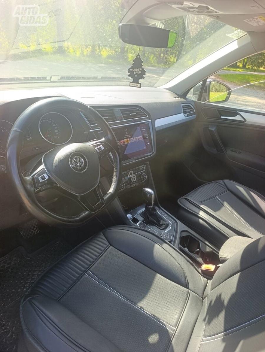 Pelēks Volkswagen Tiguan 2019 Varėna, ar dzinēja tilpumu 2.00 L un nobraukumu 0 tūkst. km par 16000 €, foto 7 vietnē AUTOMOTO.COM.LV