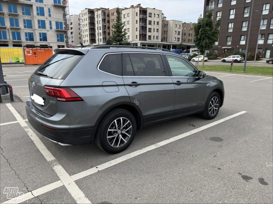 Grey Volkswagen Tiguan 2019 in Vilnius, with an engine capacity of 2.00 L and mileage of 114 thousand km for 18000 €, photo 6 on AUTOMOTO.COM.LV