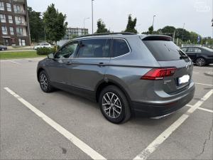 Grey Volkswagen Tiguan 2019 in Vilnius, with an engine capacity of 2.00 L and mileage of 114 thousand km for 18000 €, photo 7 on AUTOMOTO.COM.LV