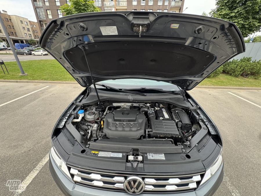 Grey Volkswagen Tiguan 2019 in Vilnius, with an engine capacity of 2.00 L and mileage of 114 thousand km for 18000 €, photo 10 on AUTOMOTO.COM.LV