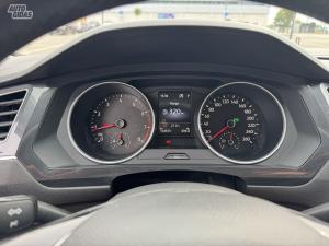 Grey Volkswagen Tiguan 2019 in Vilnius, with an engine capacity of 2.00 L and mileage of 114 thousand km for 18000 €, photo 11 on AUTOMOTO.COM.LV