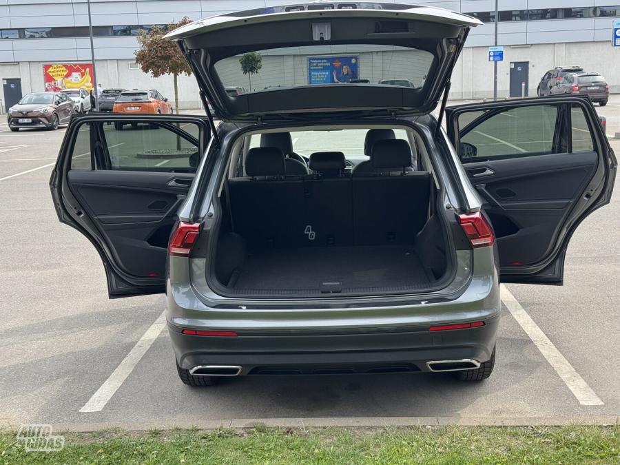 Grey Volkswagen Tiguan 2019 in Vilnius, with an engine capacity of 2.00 L and mileage of 114 thousand km for 18000 €, photo 13 on AUTOMOTO.COM.LV