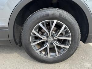 Grey Volkswagen Tiguan 2019 in Vilnius, with an engine capacity of 2.00 L and mileage of 114 thousand km for 18000 €, photo 17 on AUTOMOTO.COM.LV
