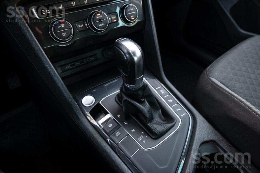 Pelēks Volkswagen Tiguan 2019 Rīga, ar dzinēja tilpumu 2.00 L un nobraukumu 157 tūkst. km par 15950 €, foto 15 vietnē AUTOMOTO.COM.LV