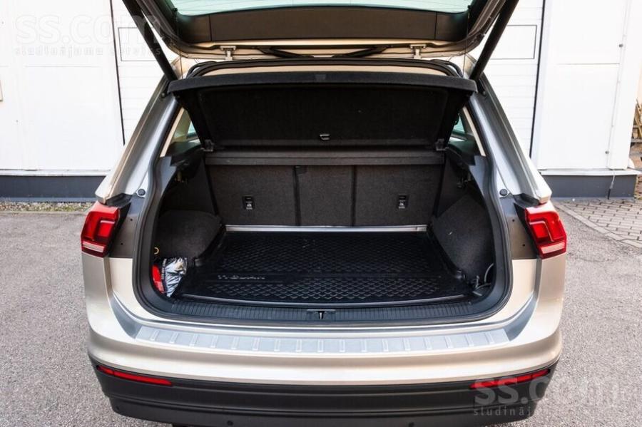 Pelēks Volkswagen Tiguan 2019 Rīga, ar dzinēja tilpumu 2.00 L un nobraukumu 157 tūkst. km par 15950 €, foto 16 vietnē AUTOMOTO.COM.LV