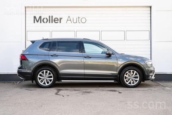 Grey Volkswagen Tiguan 2019 in Riga, with an engine capacity of 2.00 L and mileage of 113 thousand km for 21950 €, photo 5 on AUTOMOTO.COM.LV