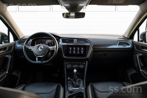 Grey Volkswagen Tiguan 2019 in Riga, with an engine capacity of 2.00 L and mileage of 113 thousand km for 21950 €, photo 8 on AUTOMOTO.COM.LV